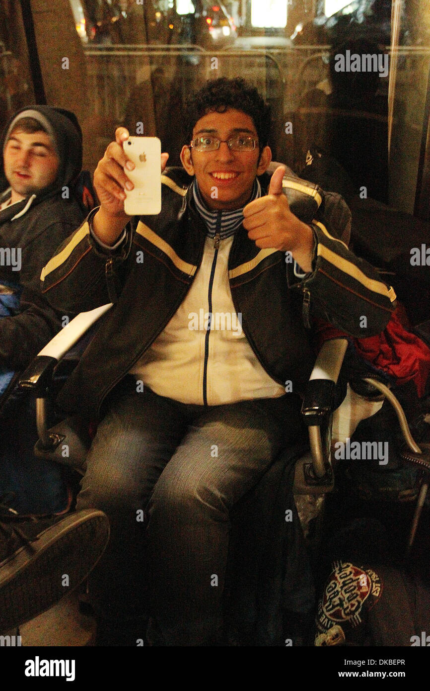Eager Apple fans set up camp outside company's flagship UK store in ...