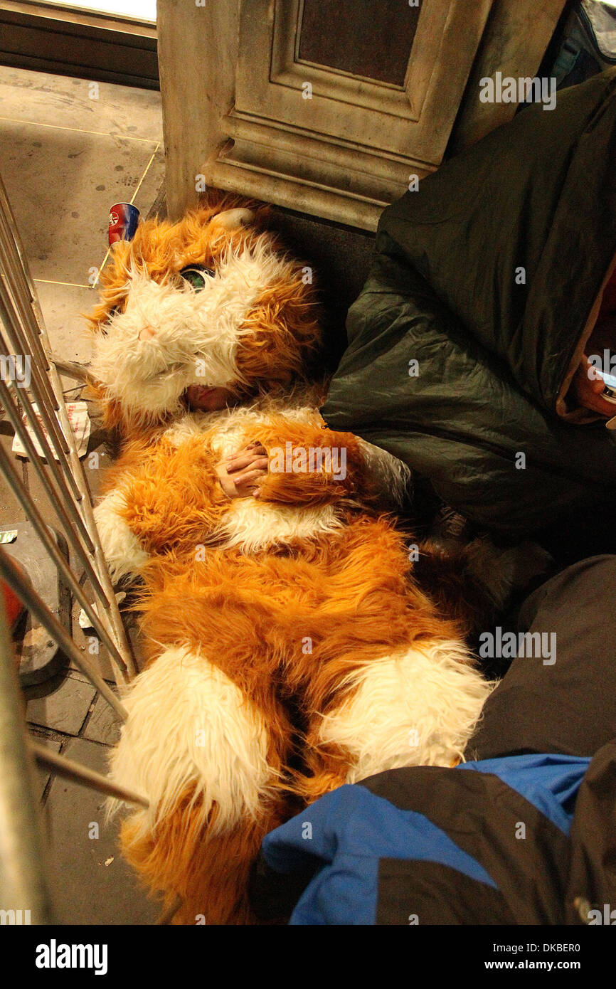 Eager Apple fans set up camp outside company's flagship UK store in ...