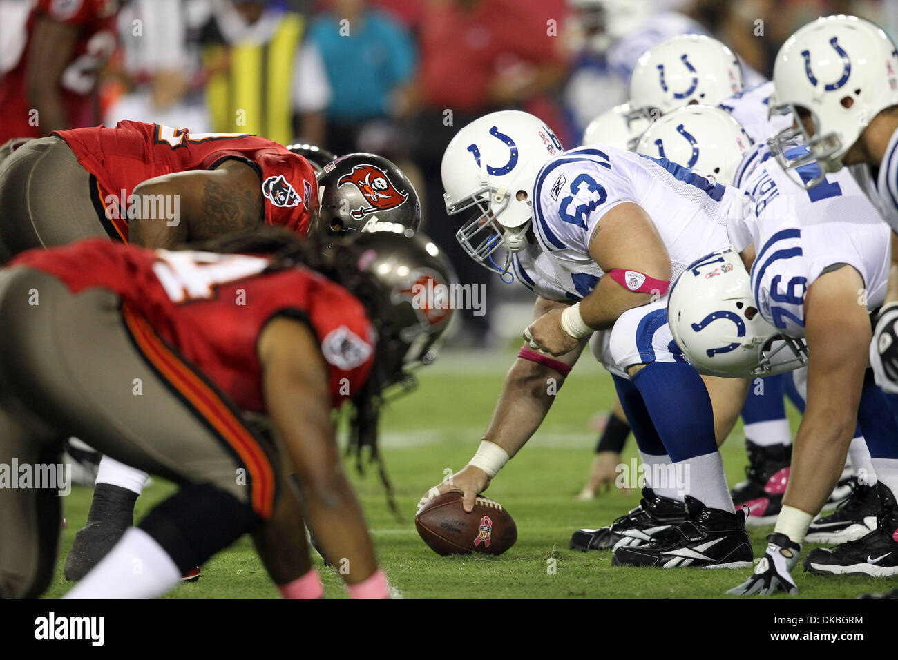 Indianapolis colts center jeff saturday hi-res stock photography and ...