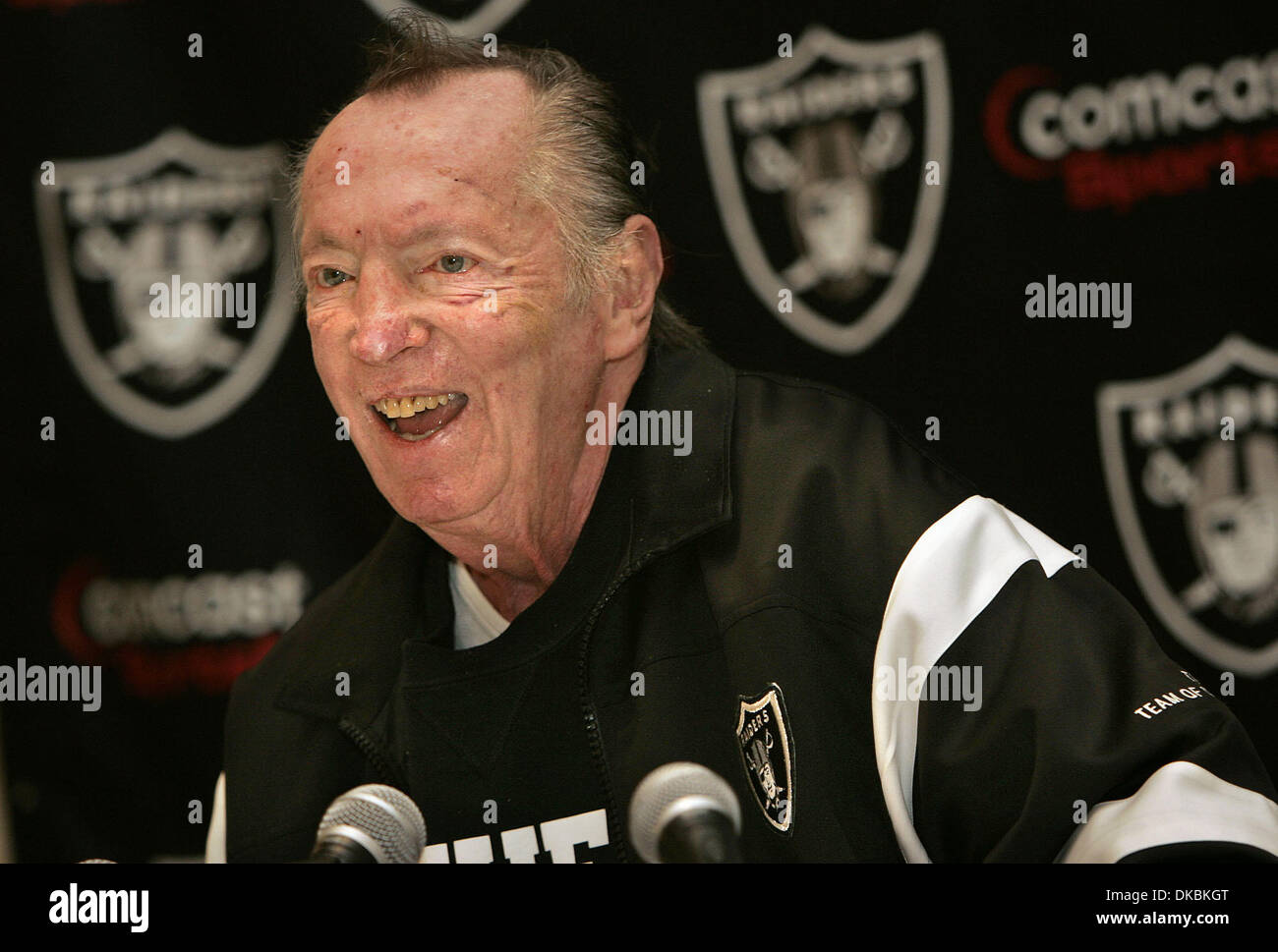 Oct. 8, 2011 - File Photo - Raiders owner AL DAVIS, whose legend began ...