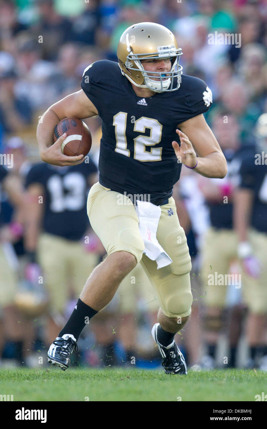 Oct. 8, 2011 - South Bend, Indiana, U.S - Notre Dame quarterback Andrew ...