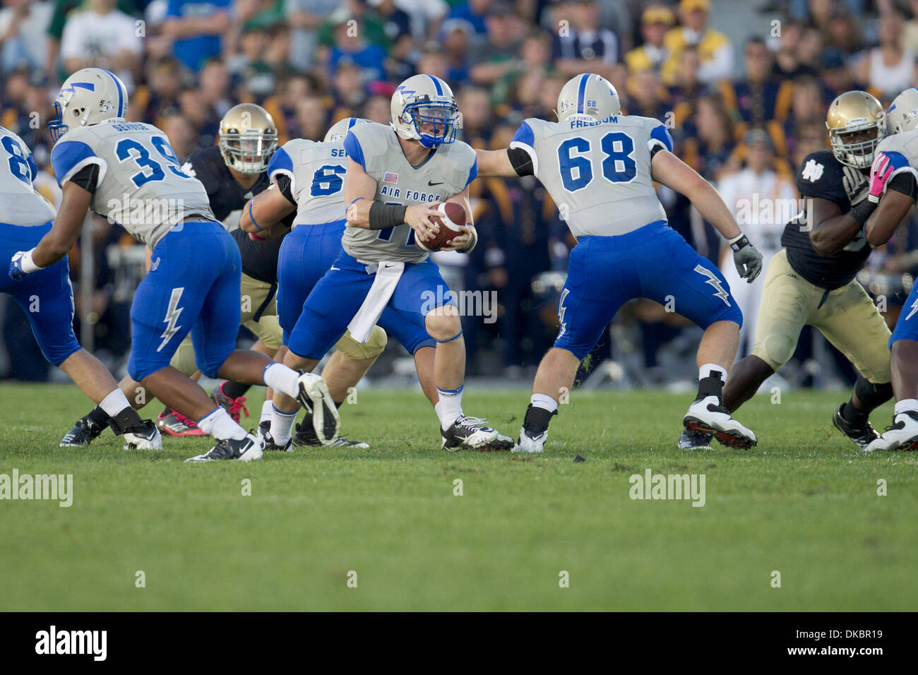 Oct. 8, 2011 - South Bend, Indiana, U.S - Air Force quarterback Connor ...