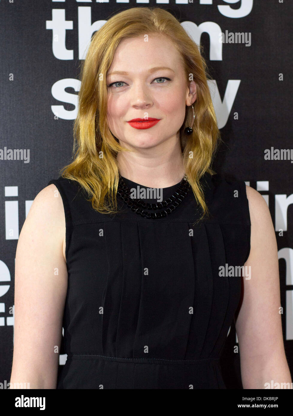 Sarah Snook 'Killing Them Softly' Australian premiere at Circular Quay ...