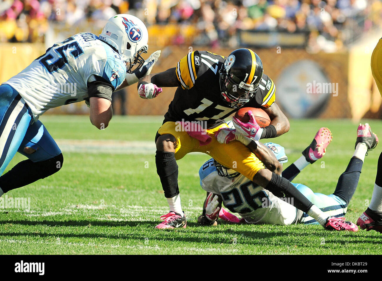 Pittsburgh steelers mike wallace after hi-res stock photography and ...