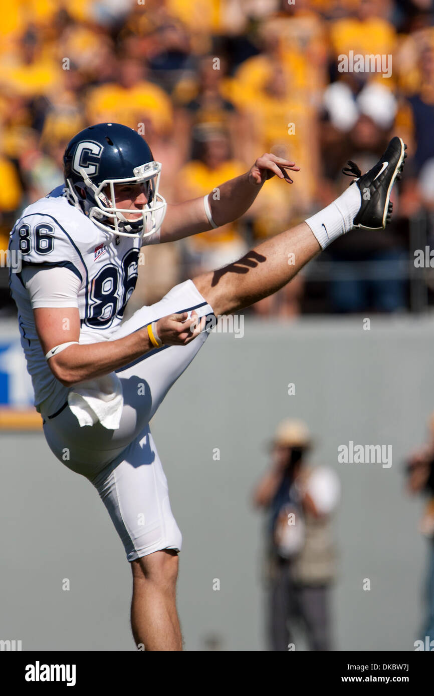 Connecticut at west virginia football hi-res stock photography and ...