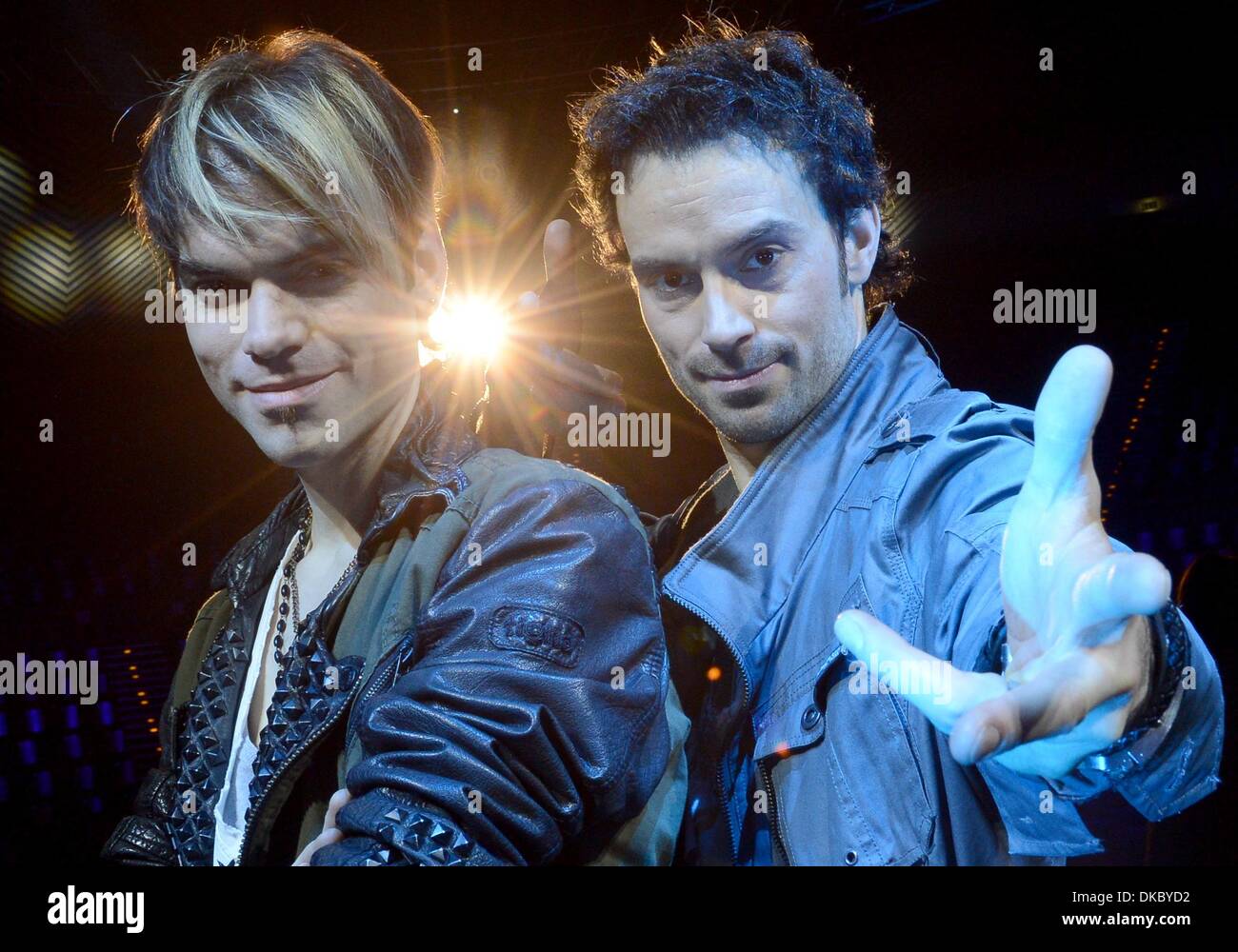 Berlin, Germany. 04th Dec, 2013. The magicians Chris (L) and Andreas ...