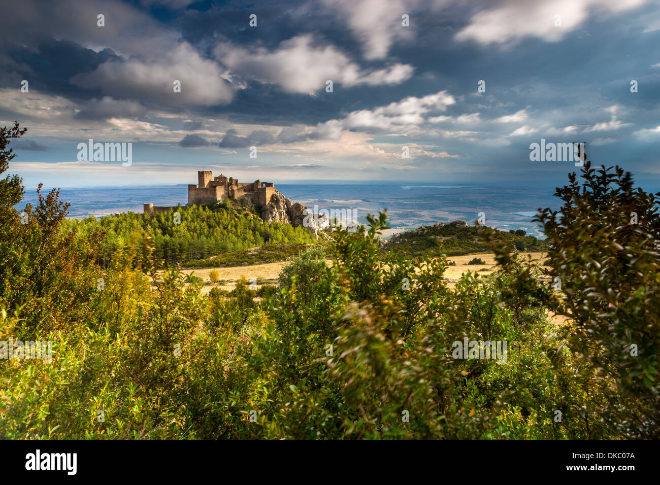 Loarre castle hi-res stock photography and images - Alamy