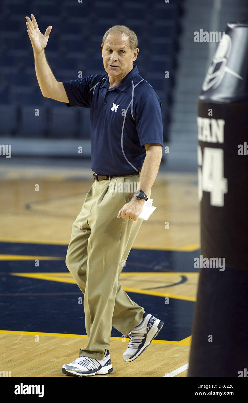 Crisler Arena Background