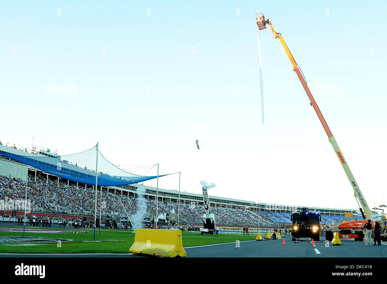 Human cannonball hi-res stock photography and images - Alamy