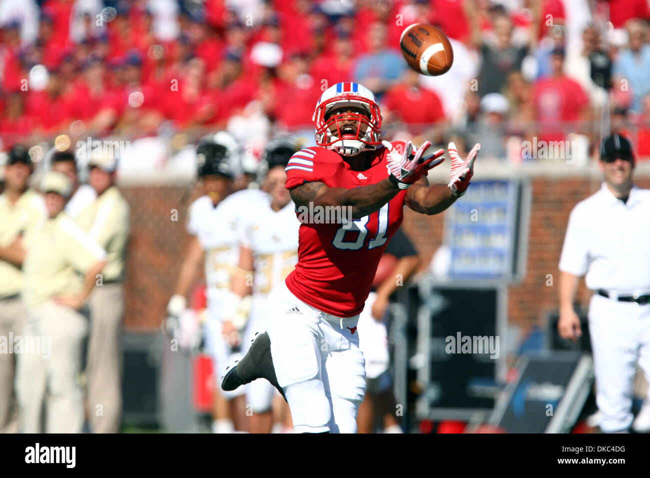 Southern methodist mustangs football hi-res stock photography and ...