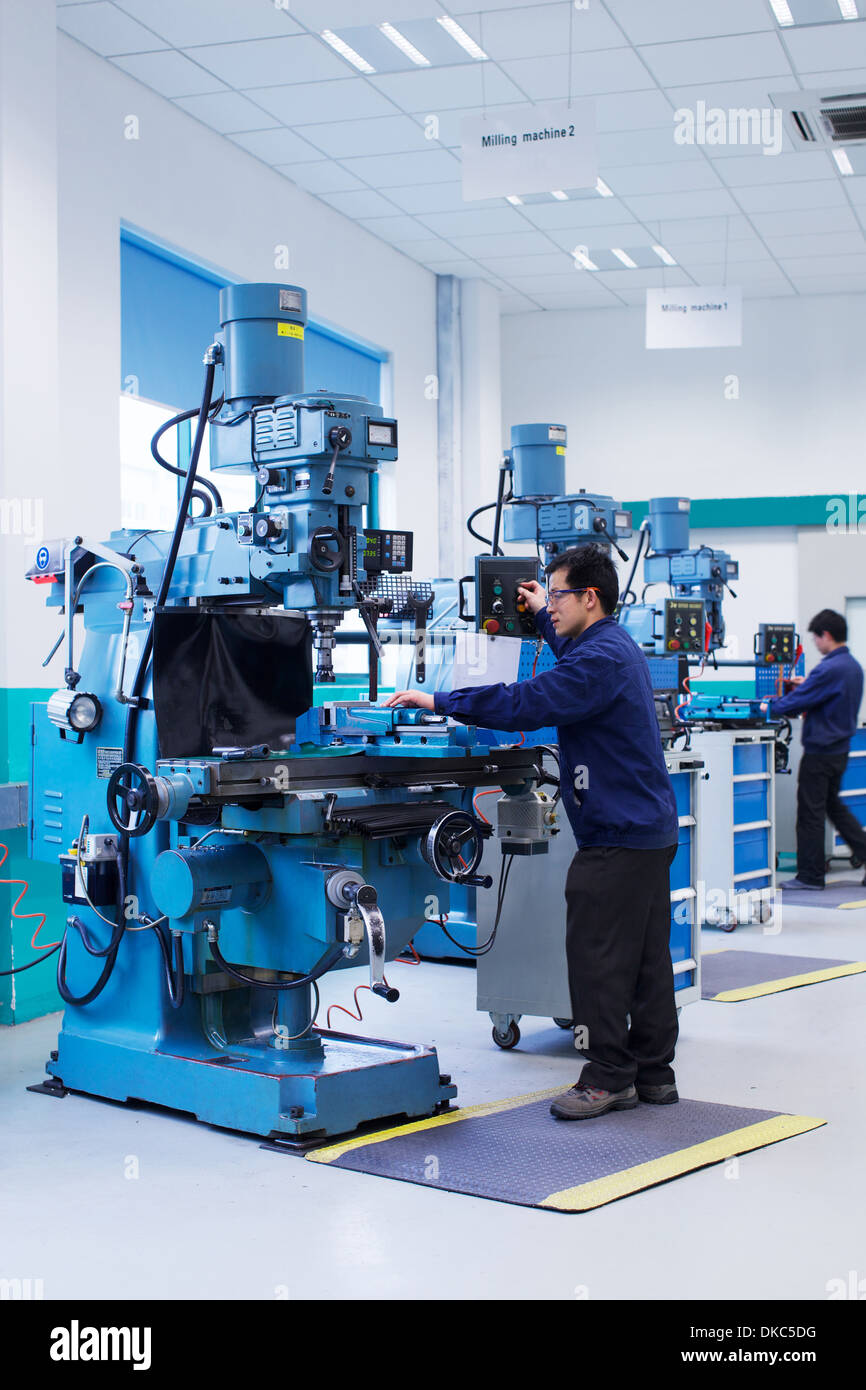 Industrial workers china hi-res stock photography and images - Alamy