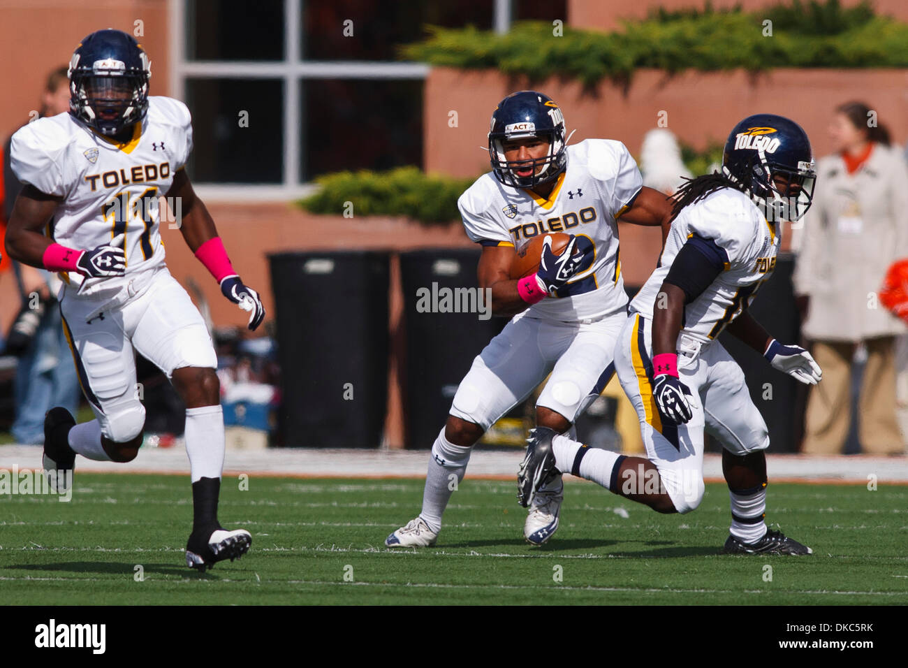 Follows i 75 hi-res stock photography and images - Alamy