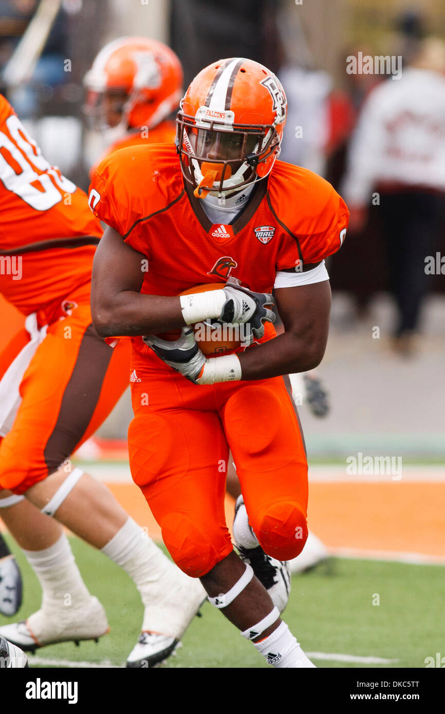 Oct. 15, 2011 - Bowling Green, Ohio, U.S - Bowling Green running back ...