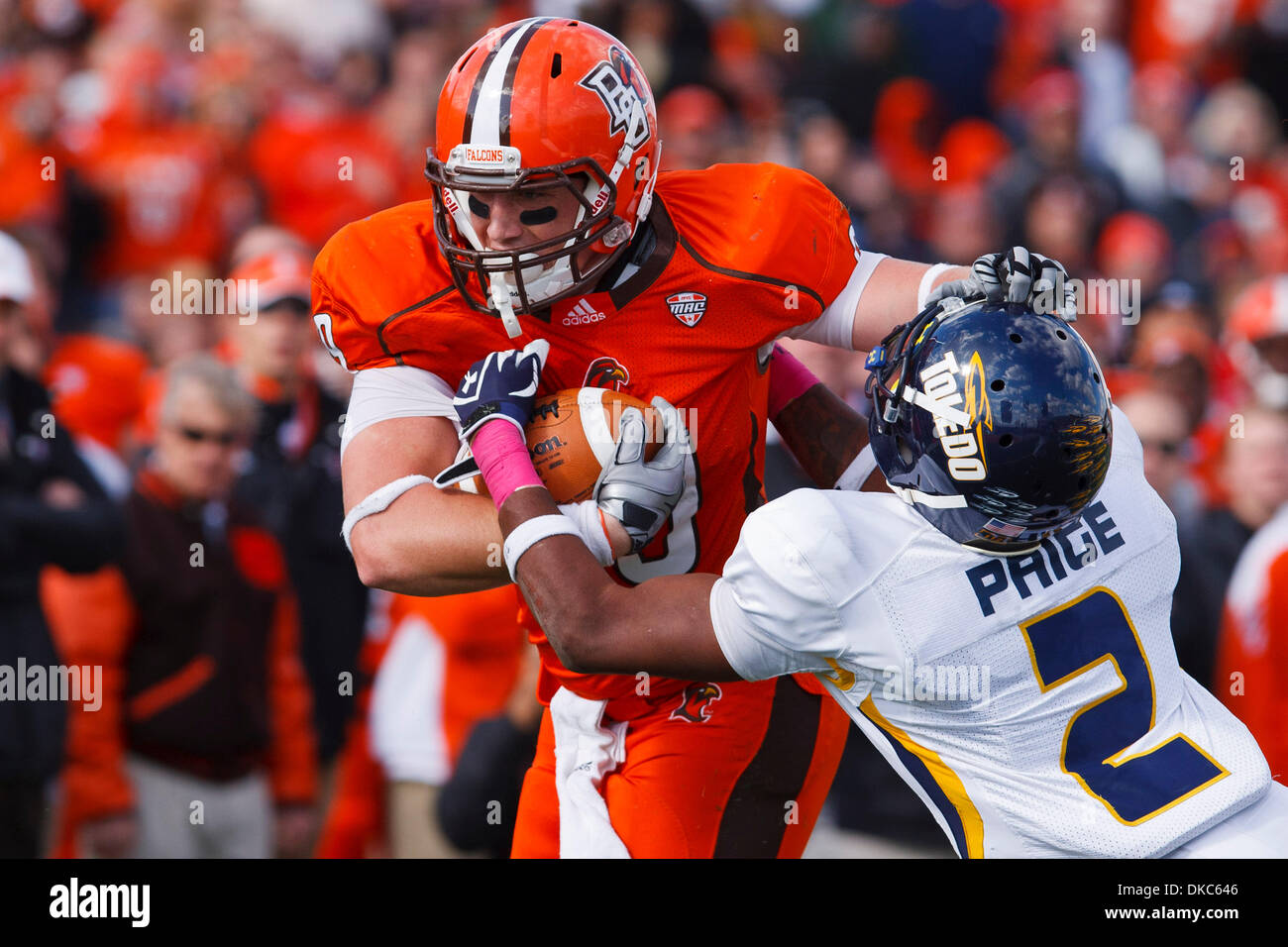 Oct. 15, 2011 - Bowling Green, Ohio, U.S - Bowling Green tight end ...