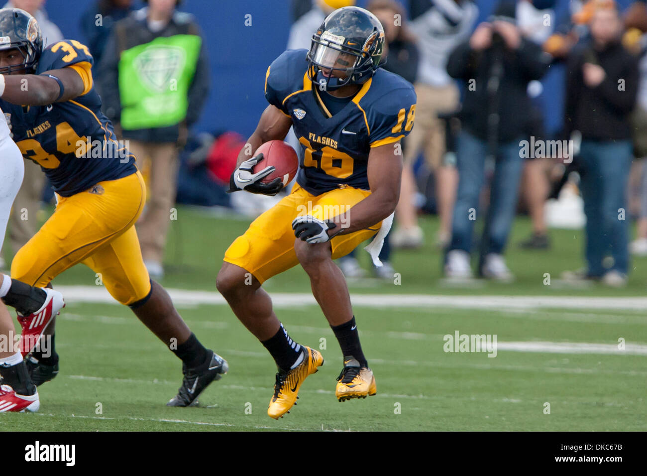 Oct. 15, 2011 - Kent, Ohio, U.S - Kent State wide receiver Sam Kirkland ...