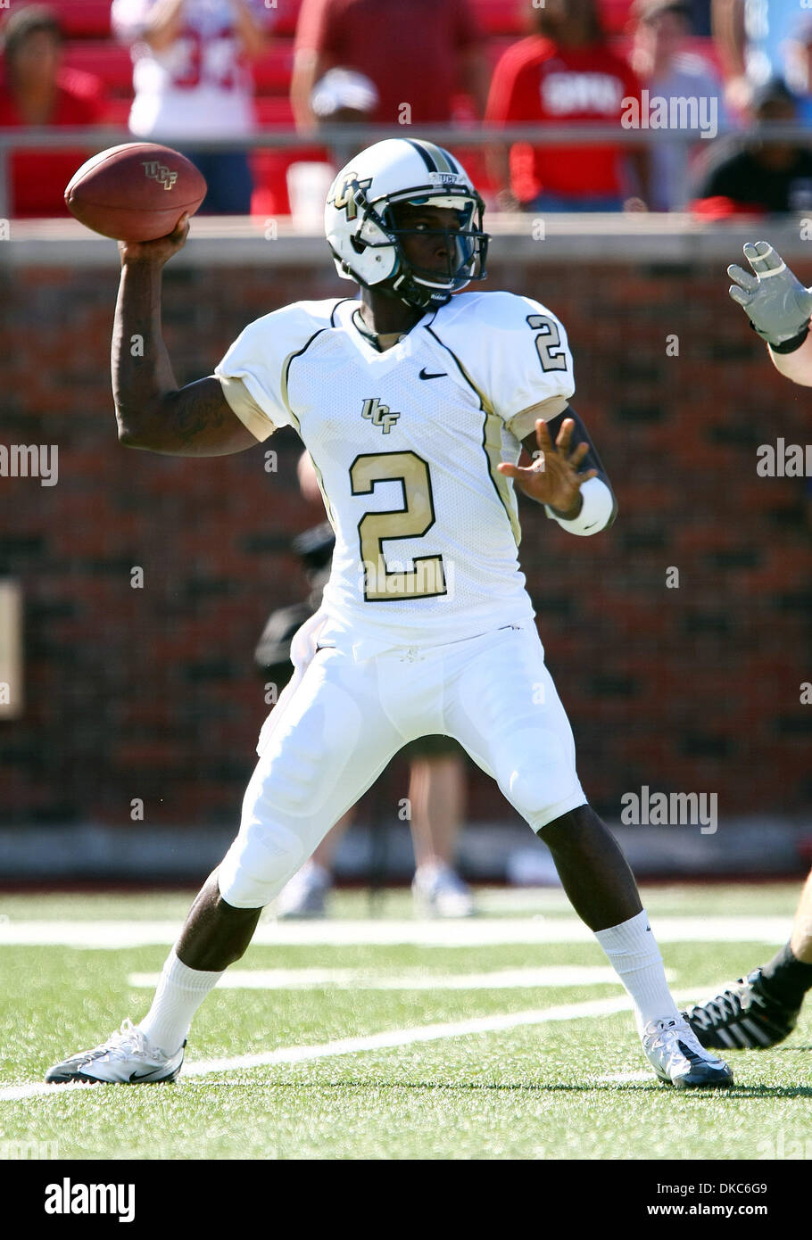 Oct. 15, 2011 - Dallas, Texas, United States of America - UCF Knights ...