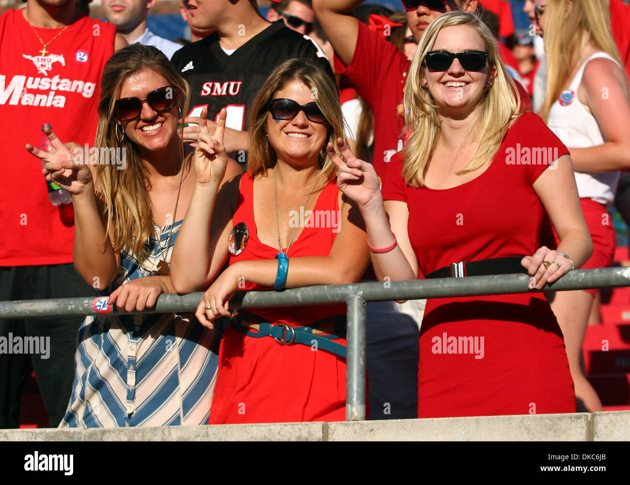 Ford stadium at southern methodist university hi-res stock photography ...
