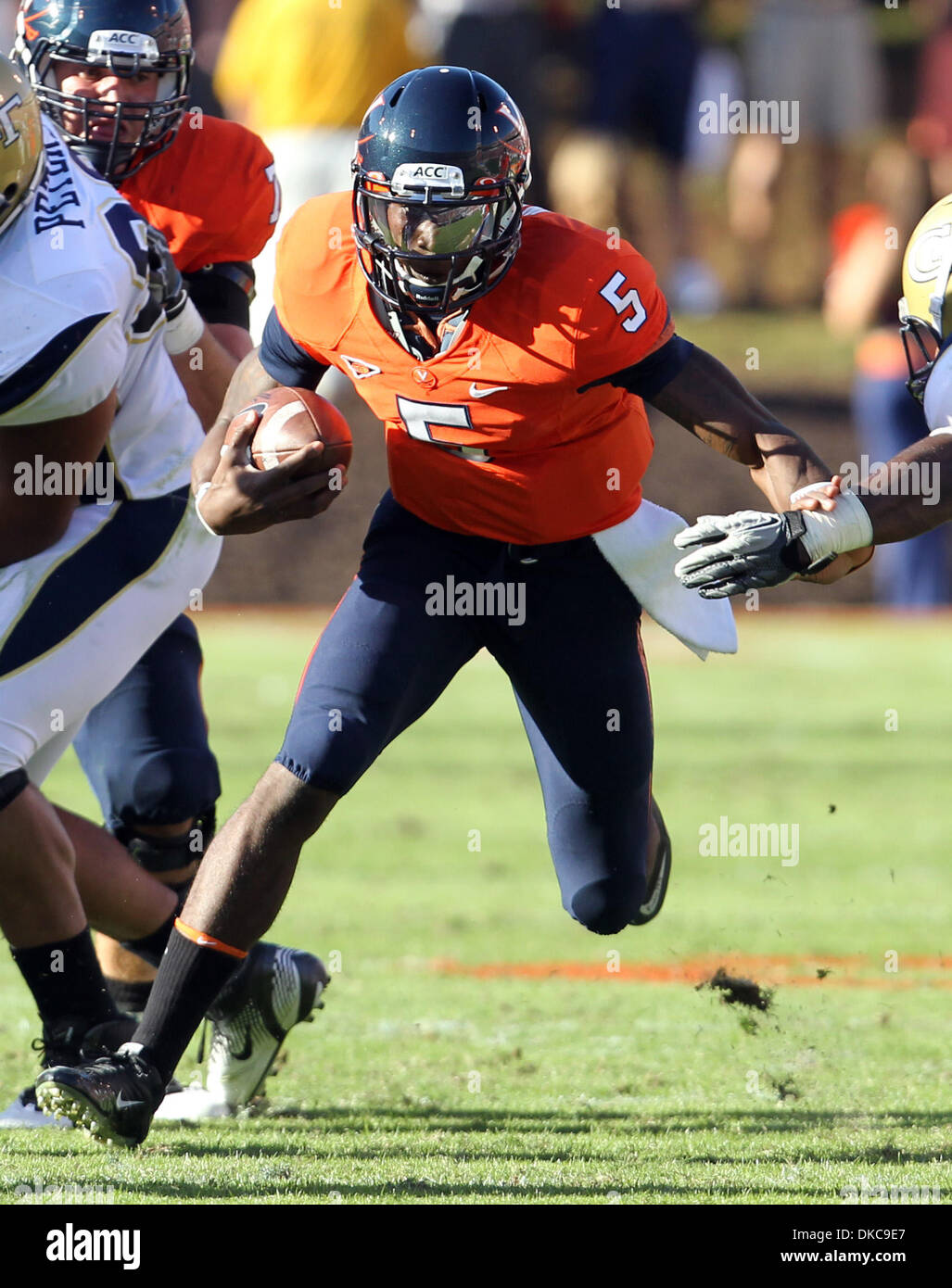 Oct. 15, 2011 - Charlottesville, Virginia, U.S. - NCAA Football 2011 ...