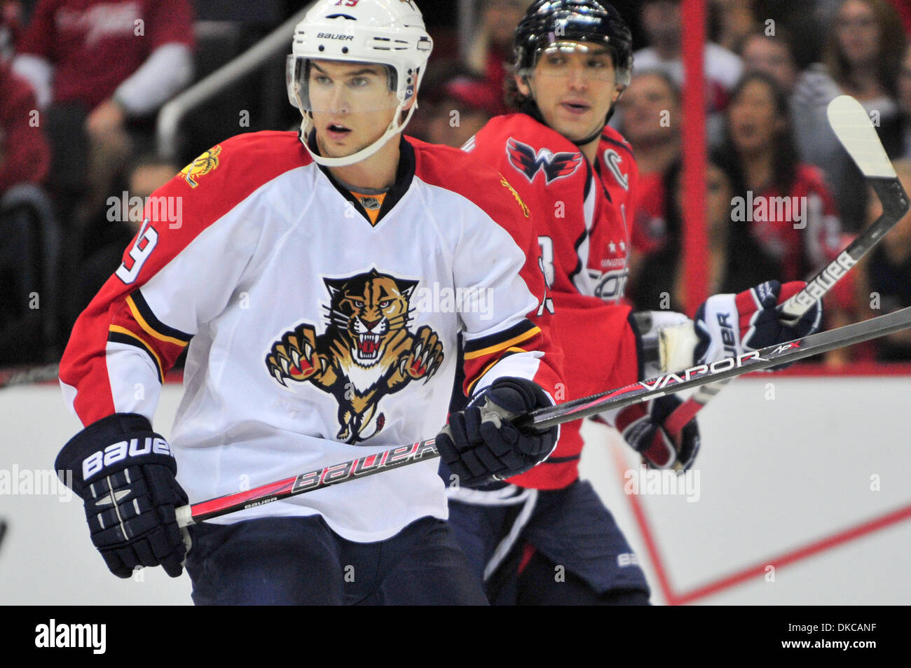 Alex ovechkin scottie upshall hi-res stock photography and images - Alamy