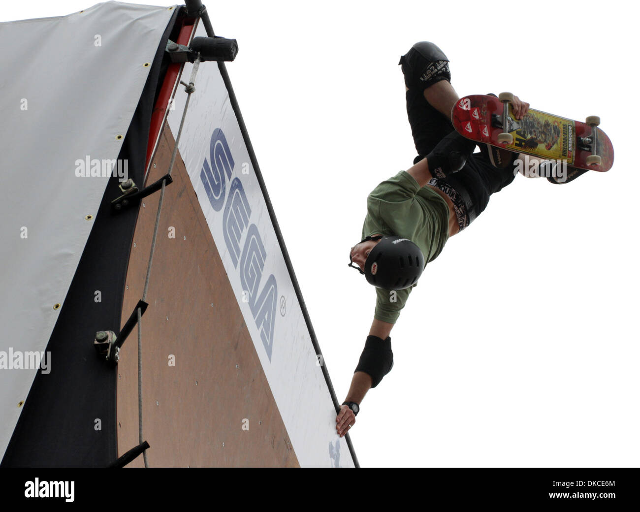 Oct. 22, 2011 - Venice, California, U.S - Semi-retired skateboard ...