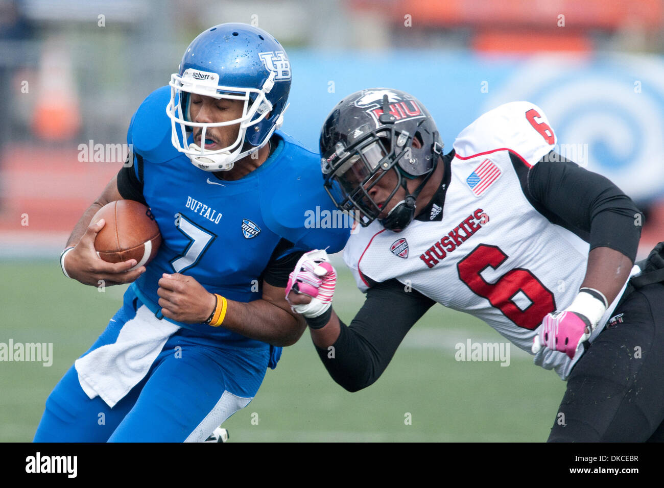 Oct. 22, 2011 - Buffalo, New York, U.S - Buffalo Bulls quarterback ...