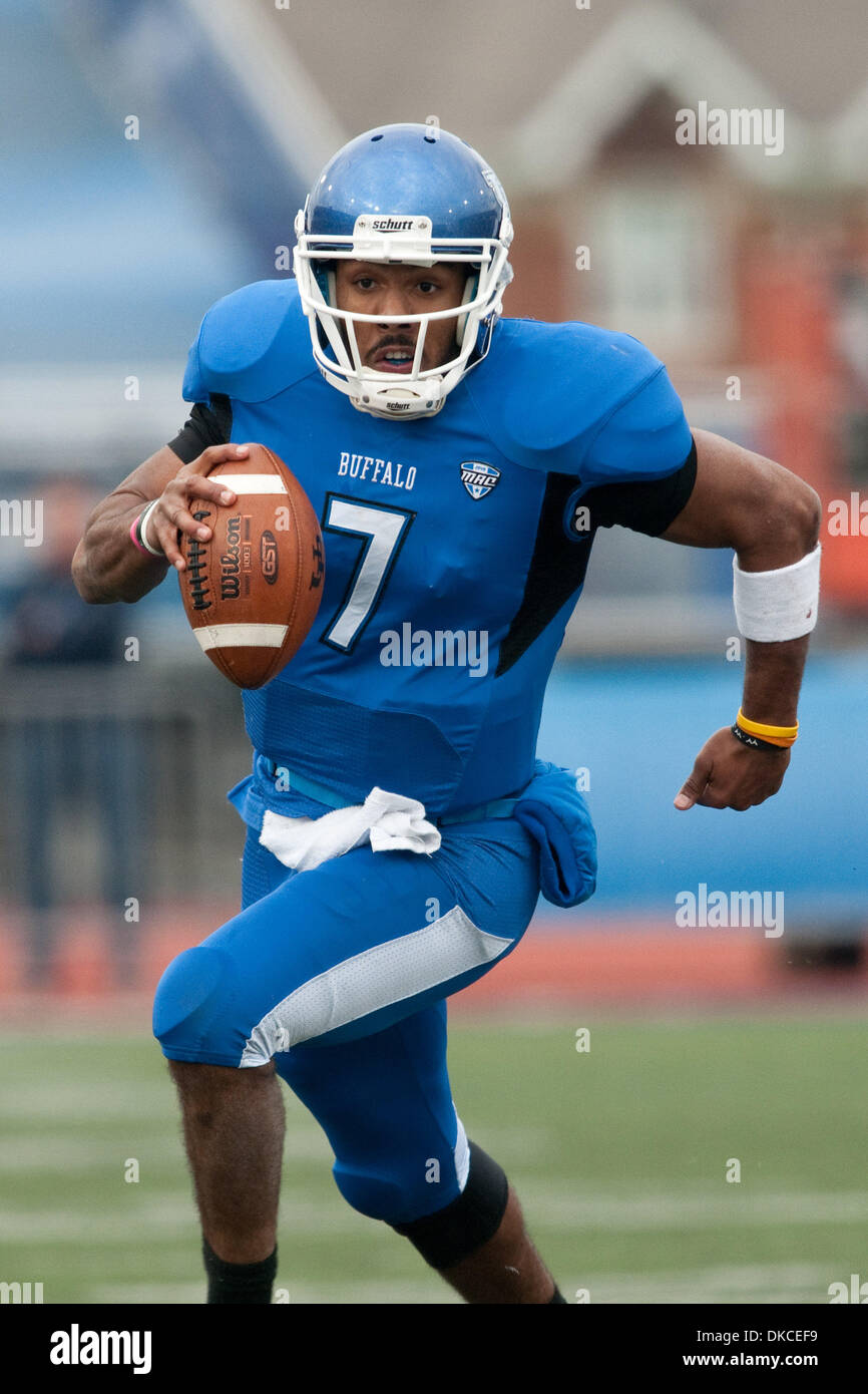 Oct. 22, 2011 - Buffalo, New York, U.S - Buffalo Bulls quarterback ...