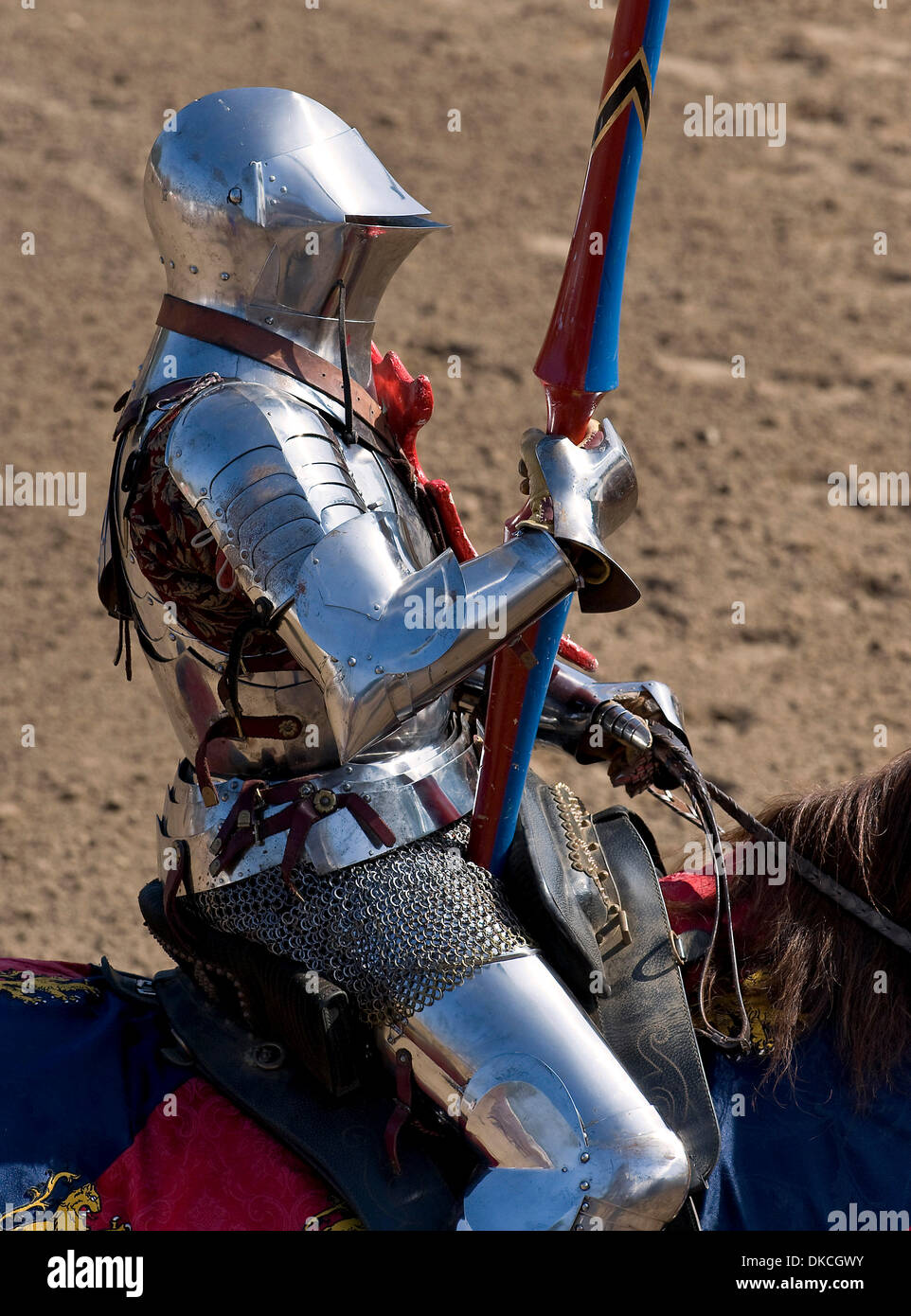 Knight in shining armour hi-res stock photography and images - Alamy
