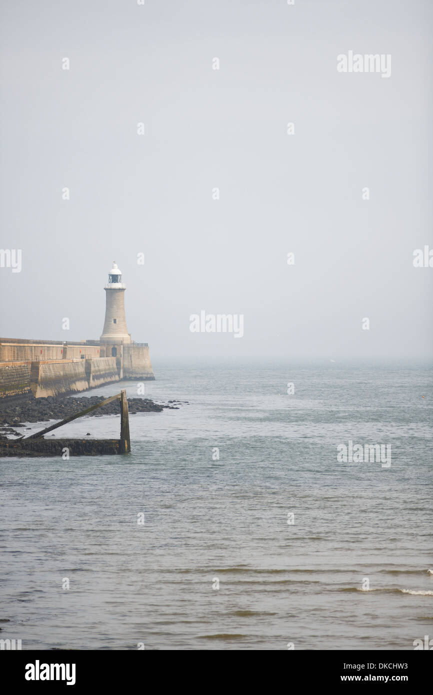 Tynemouth harbour hi-res stock photography and images - Alamy