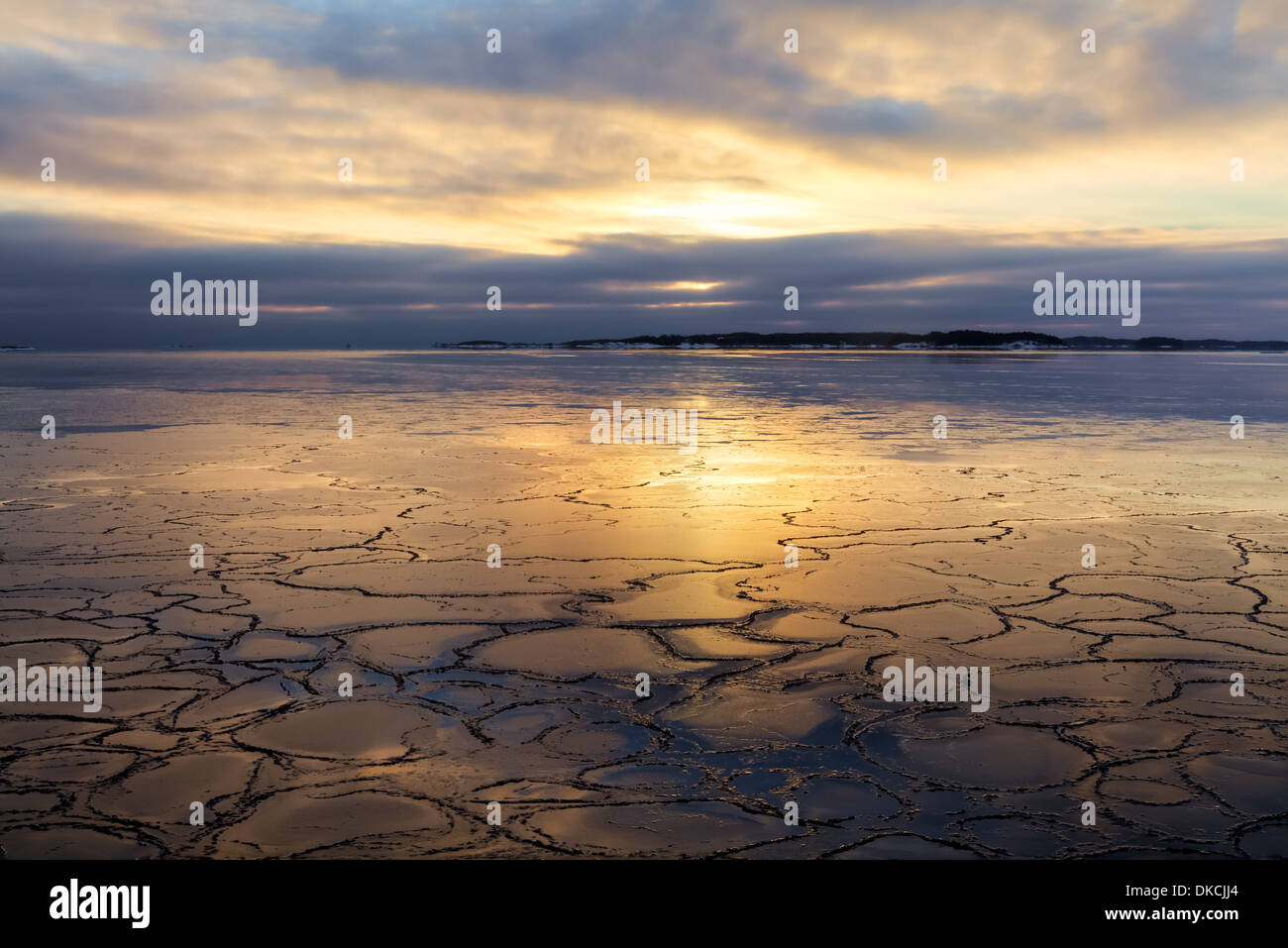 Baltic sea ice finland hi-res stock photography and images - Alamy