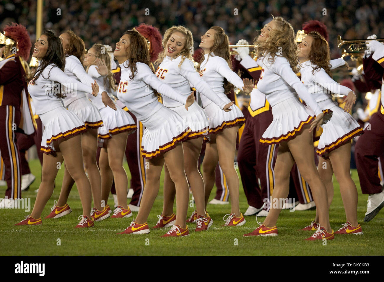 Usc song girls hi-res stock photography and images - Alamy