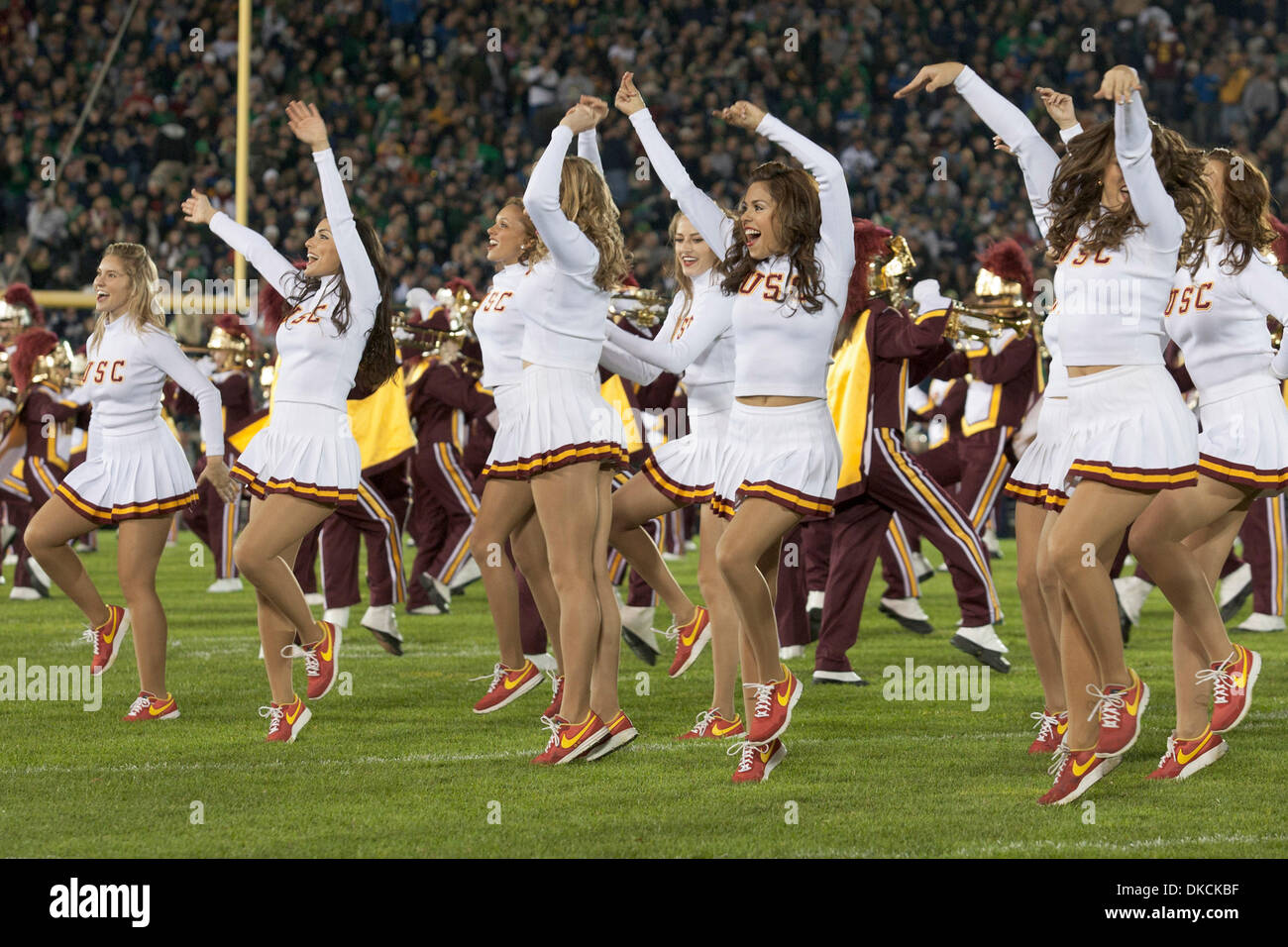 Usc song girls hi-res stock photography and images - Alamy