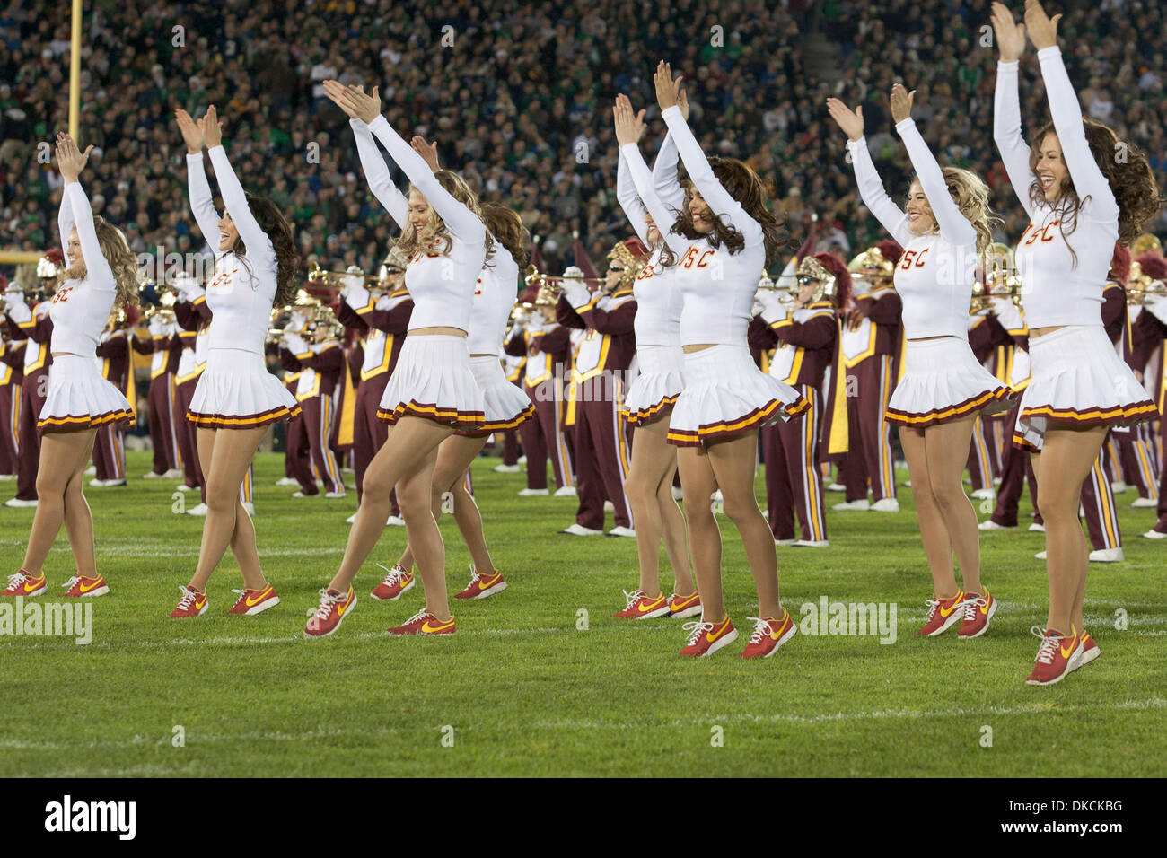 Usc song girls hi-res stock photography and images - Alamy