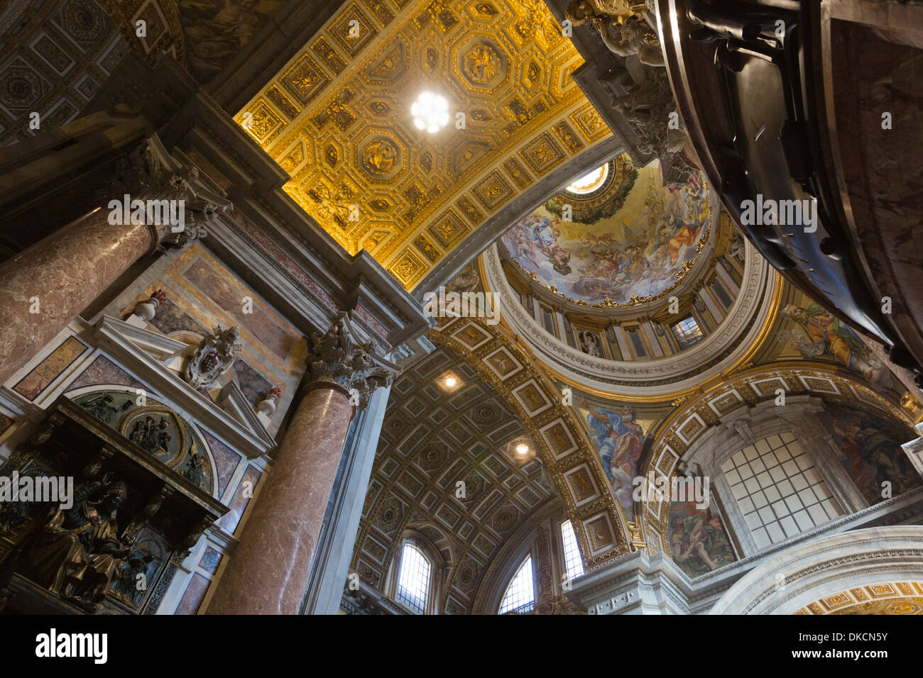 Interior view of St. Peter's Basilica, San Pietro in Vaticano, Vatican ...