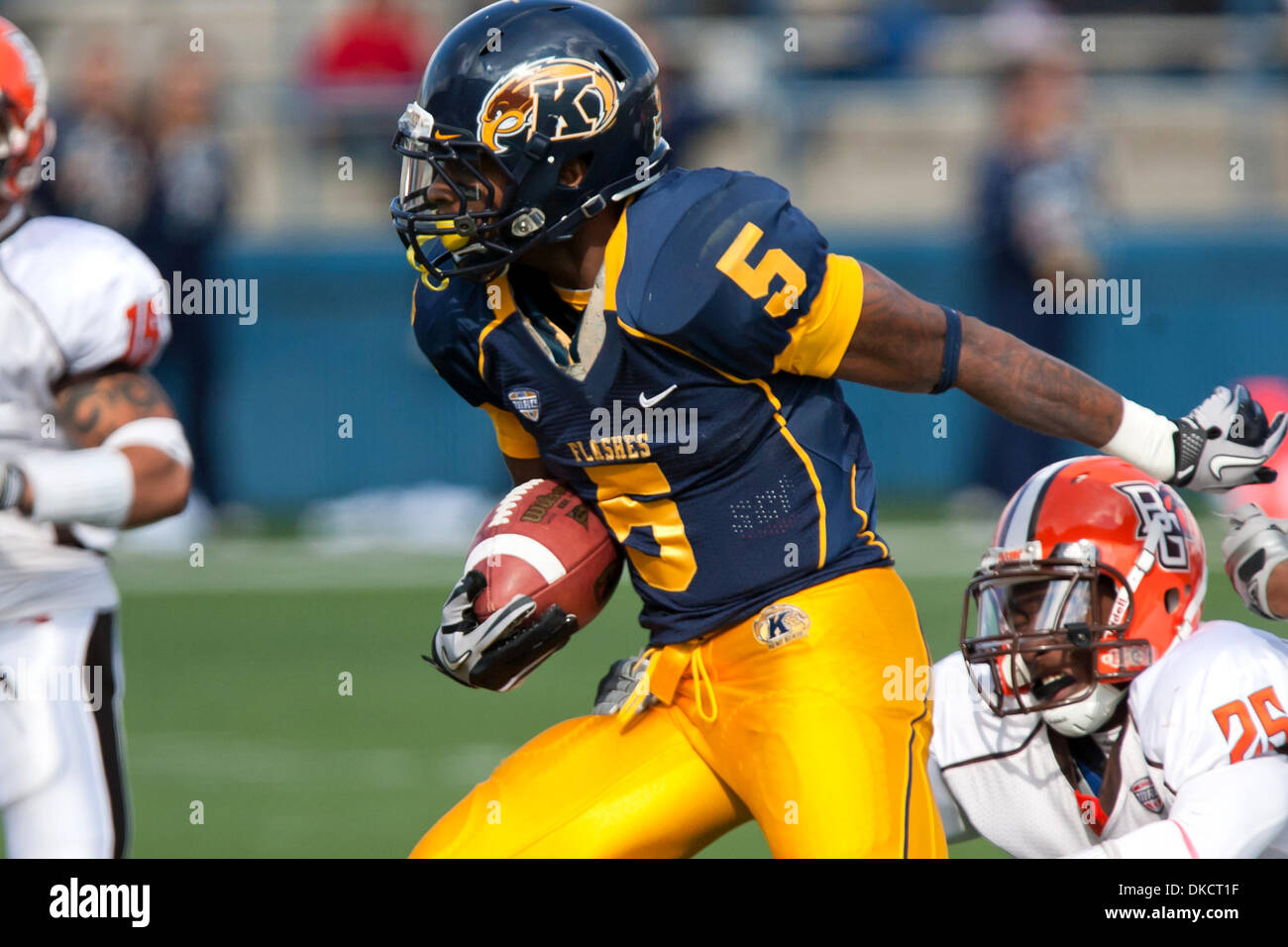 Oct. 29, 2011 - Kent, Ohio, U.S - Kent State wide receiver Tyshon Goode ...