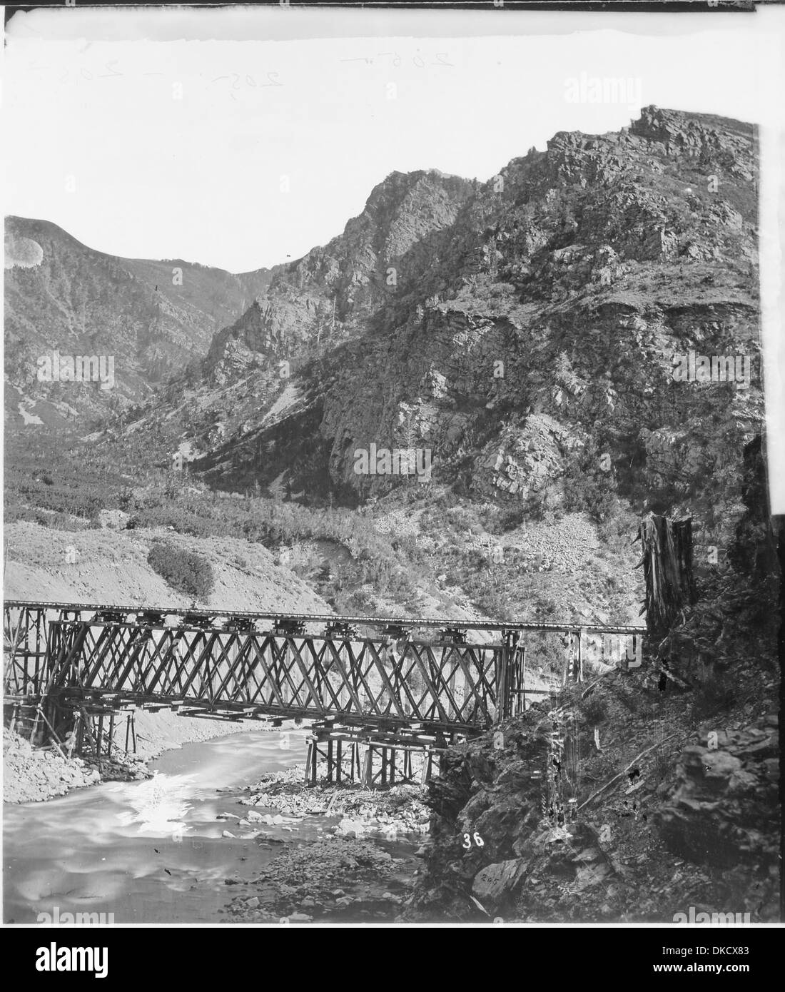 The Devil's Gate Bridge, located in Echo Canyon in Summit County, Utah ...