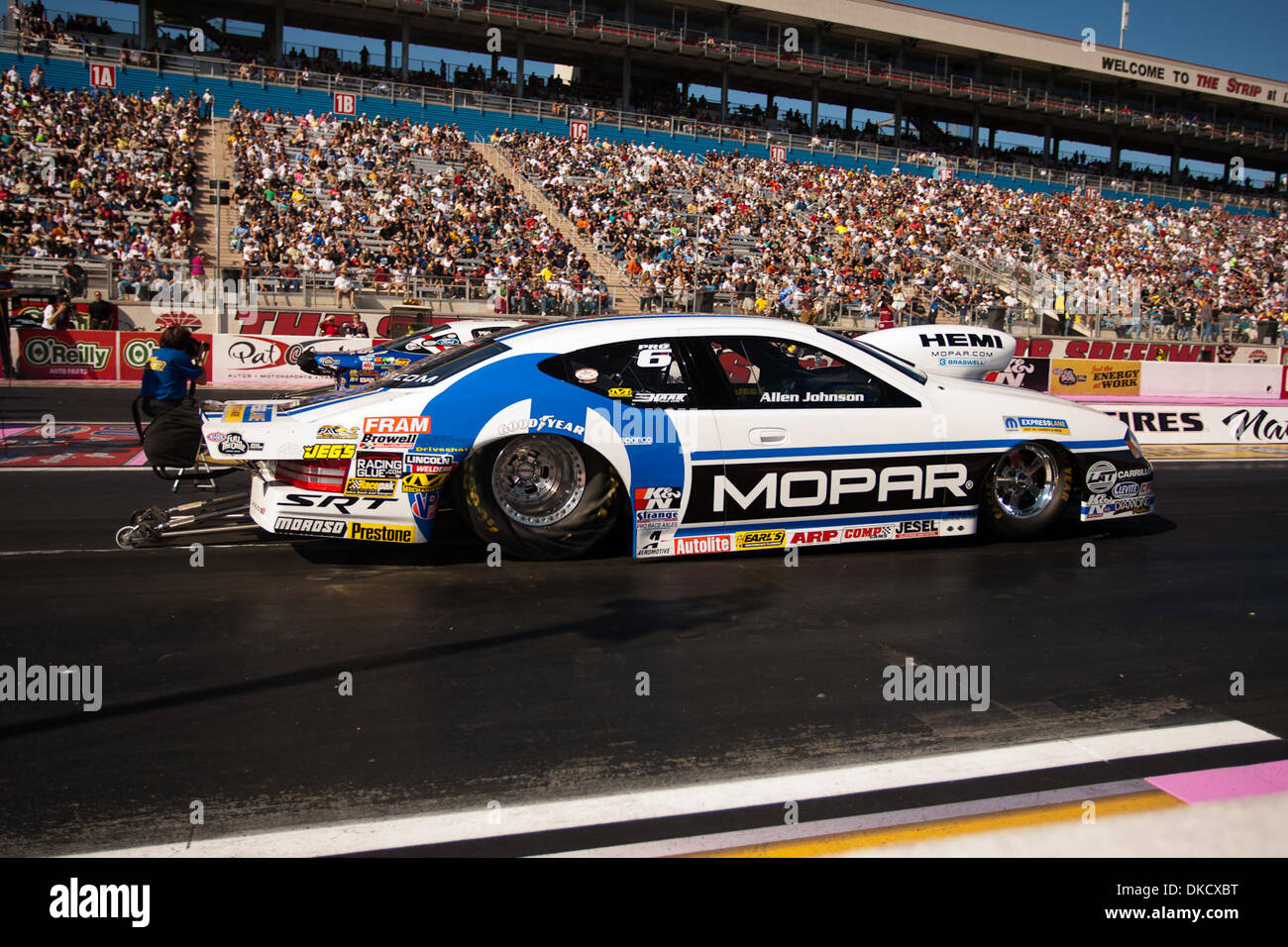 Mopar motor hi-res stock photography and images - Alamy