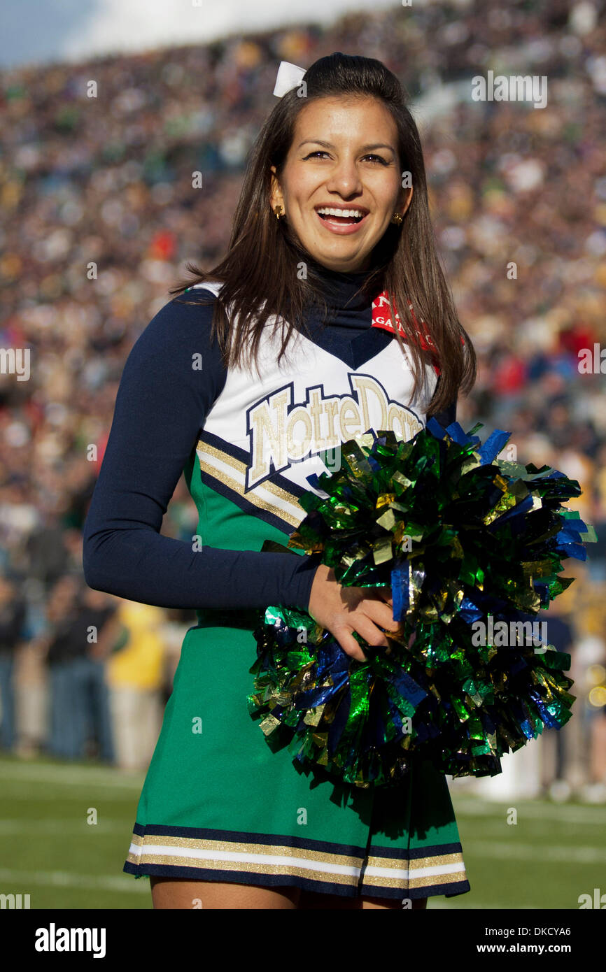 Midshipmen cheerleader hi-res stock photography and images - Alamy
