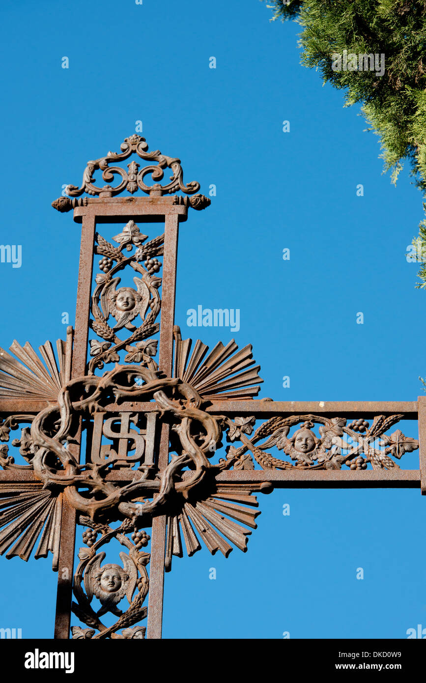 Cross of provence hi-res stock photography and images - Alamy
