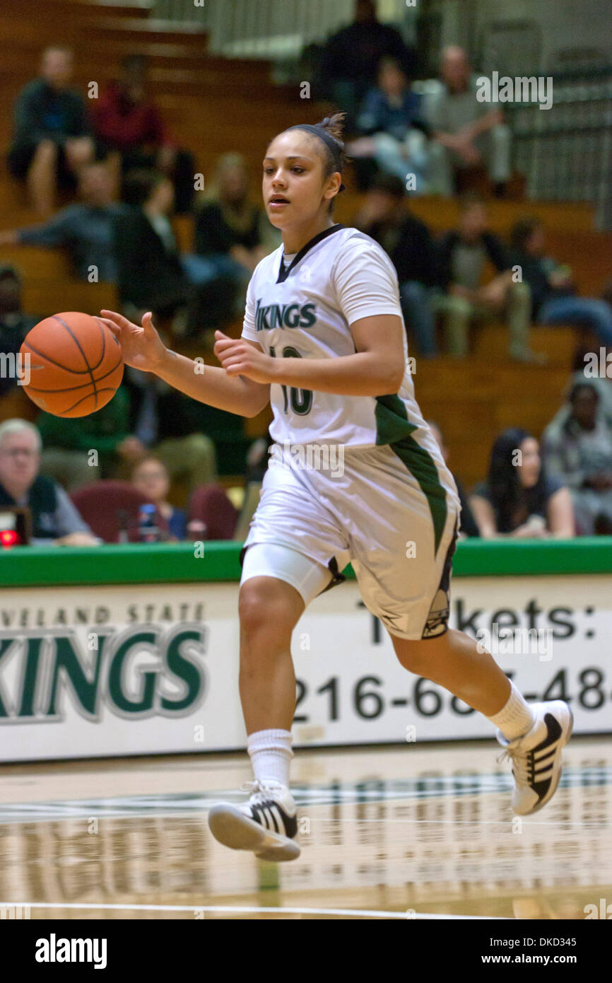 Nov. 1, 2011 - Cleveland, Ohio, U.S - Cleveland State forward Takima ...