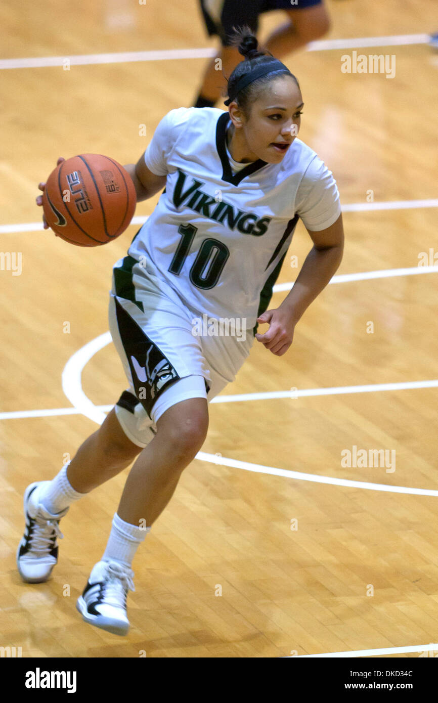 Nov. 1, 2011 - Cleveland, Ohio, U.S - Cleveland State forward Takima ...