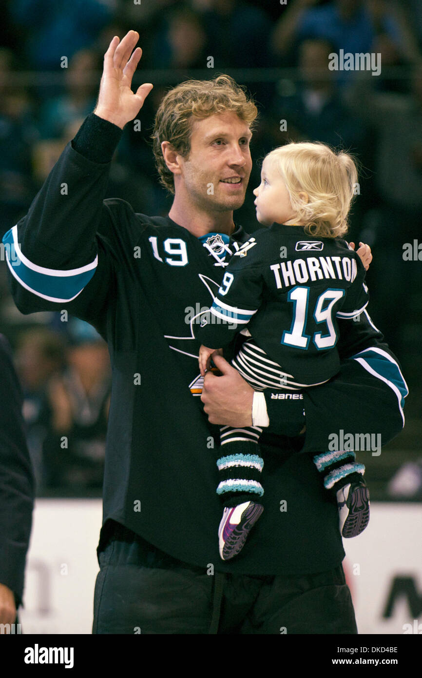 Nov. 3, 2011 - San Jose, California, U.S - Sharks center Joe Thornton ...