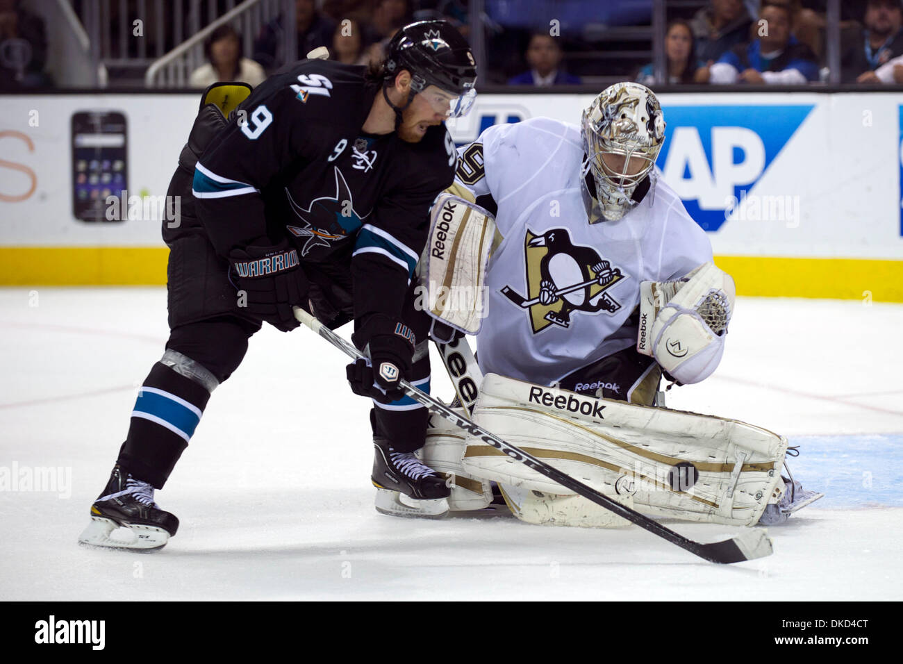 Marc andre fleury shootout hi-res stock photography and images - Alamy