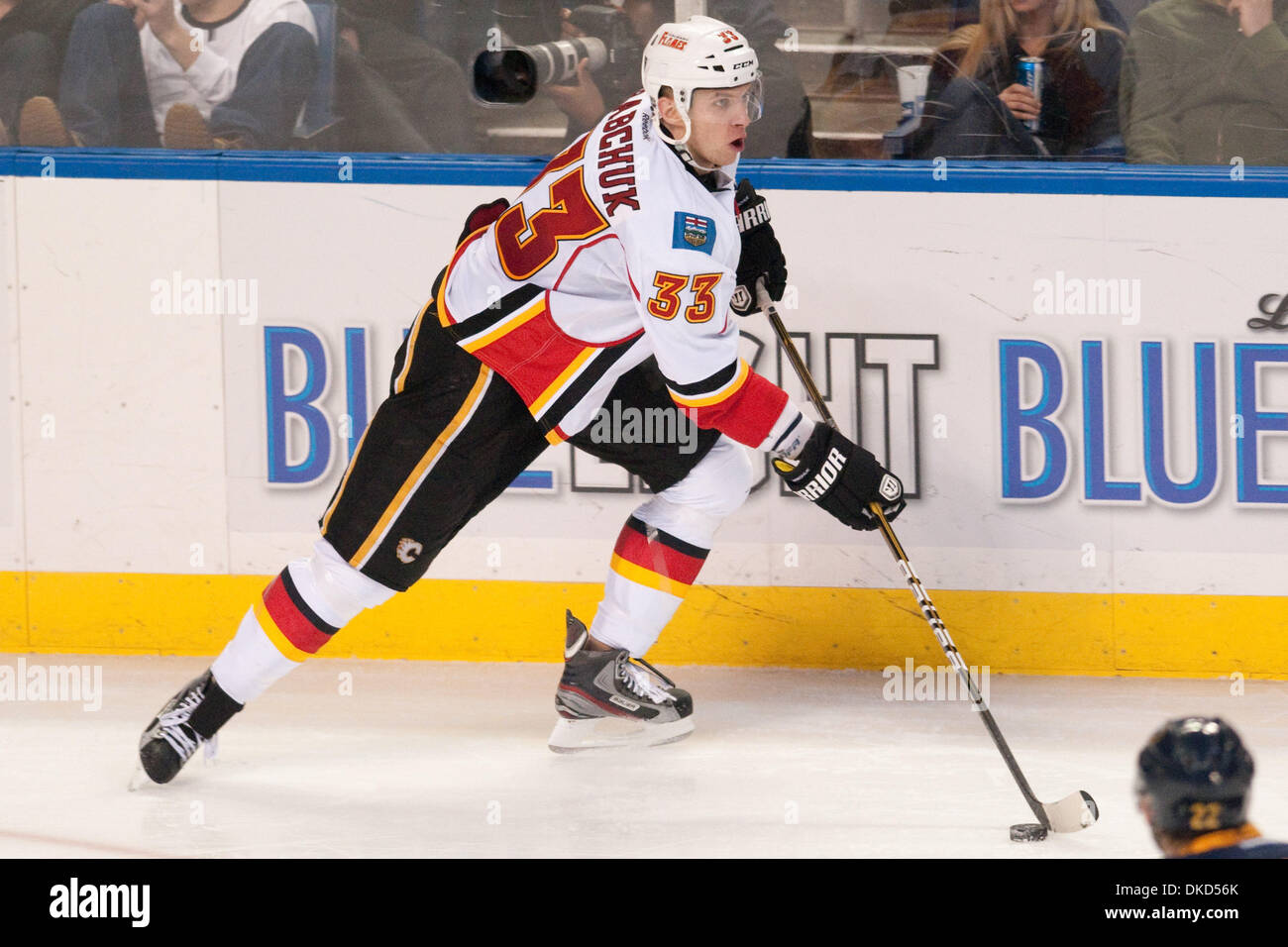 Calgary flames anton babchuk new hi-res stock photography and images ...