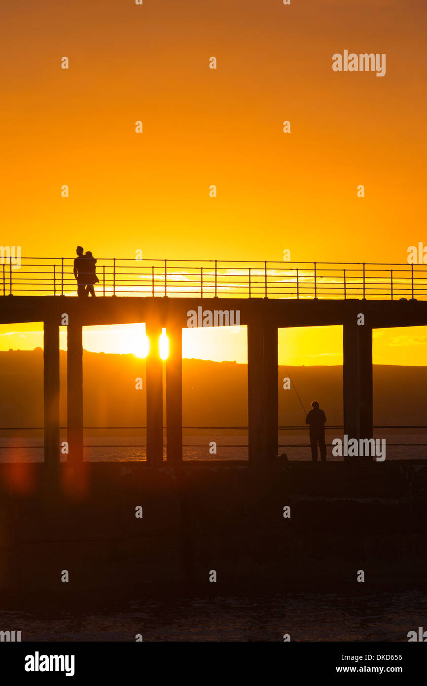Golden whitby sunset hi-res stock photography and images - Alamy