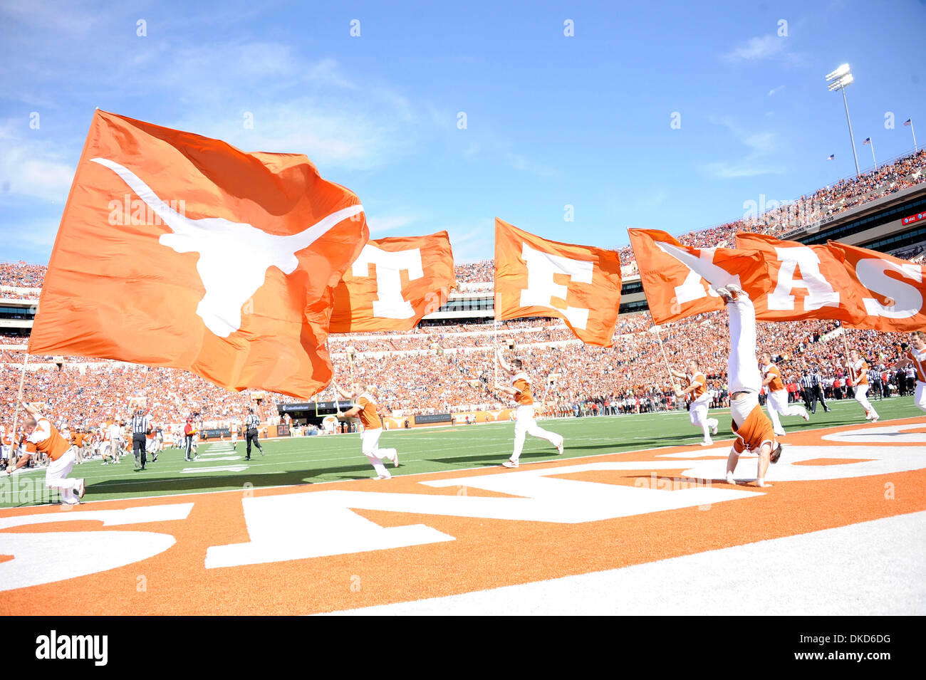Nov. 5, 2011 - Austin, Texas, U.S - Texas cheerleaders run the flags ...