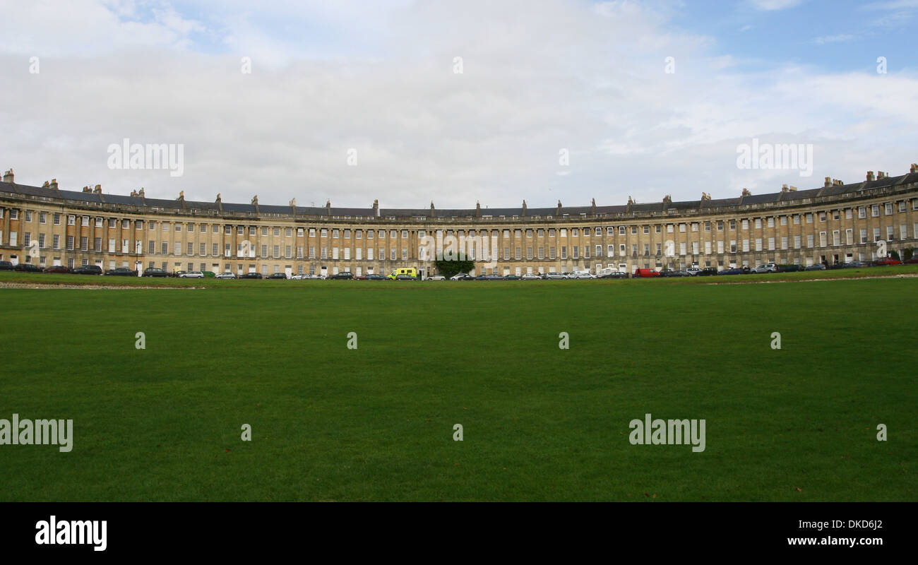 Royal crescent victoria park hi-res stock photography and images - Alamy