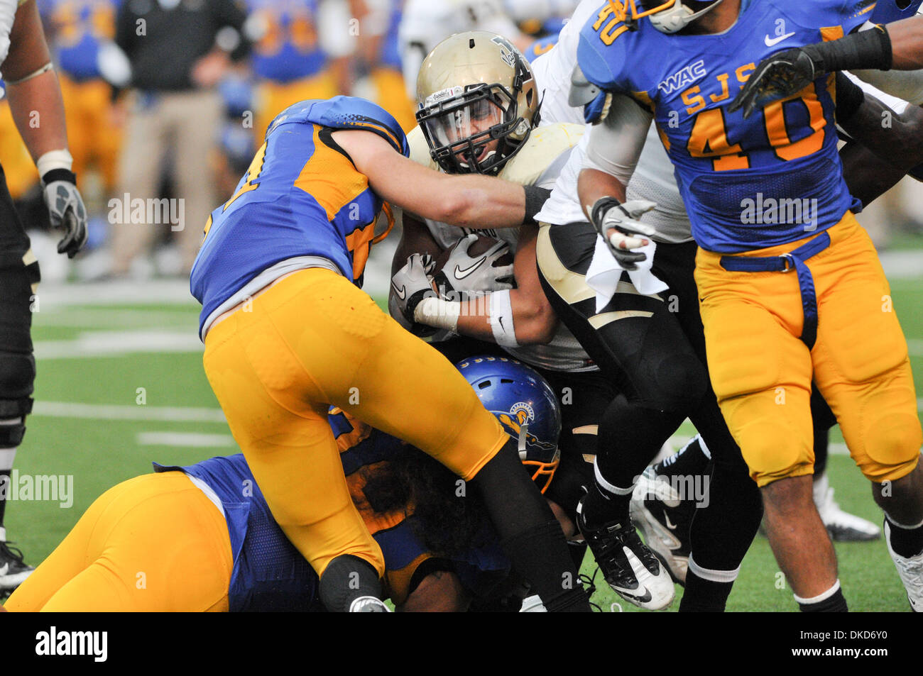Nov. 5, 2011 - San Jose, California, U.S. - Idaho Vandals running back ...