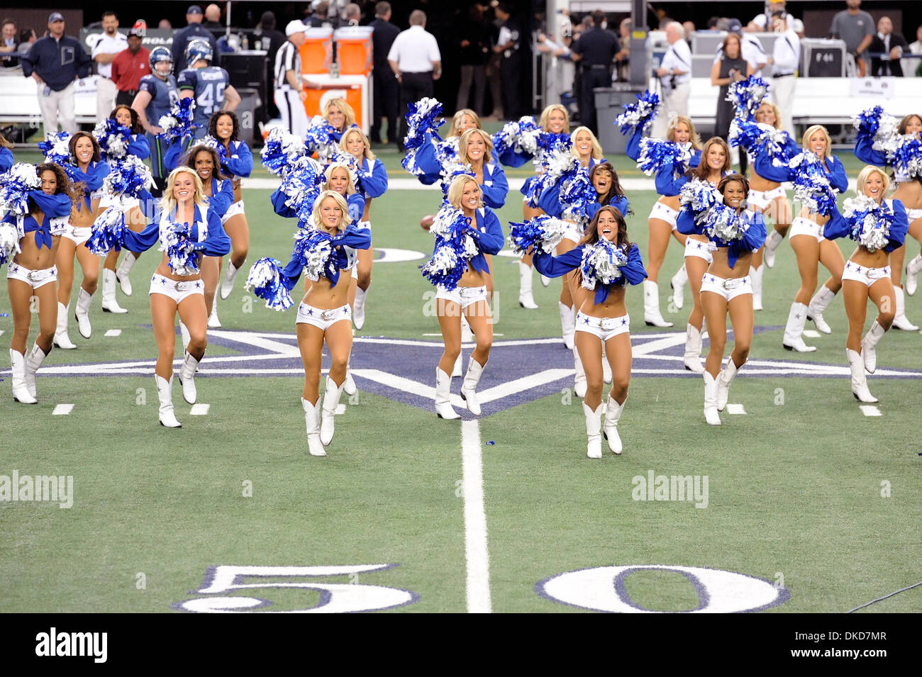 Dallas cowboy cheerleaders hi-res stock photography and images - Alamy