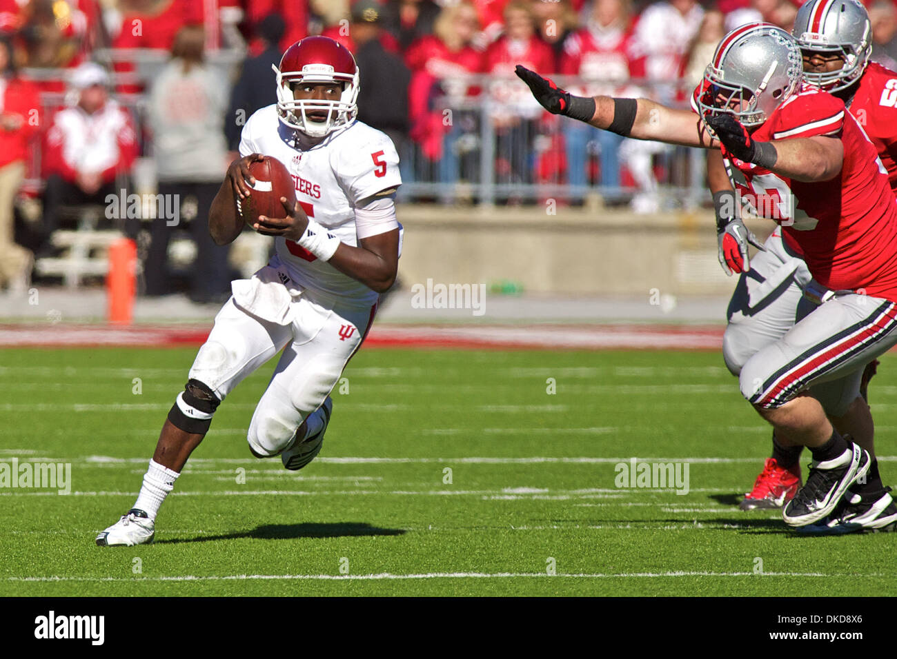 Nov. 5, 2011 - Columbus, Ohio, U.S - Indiana Hoosiers quarterback Tre ...
