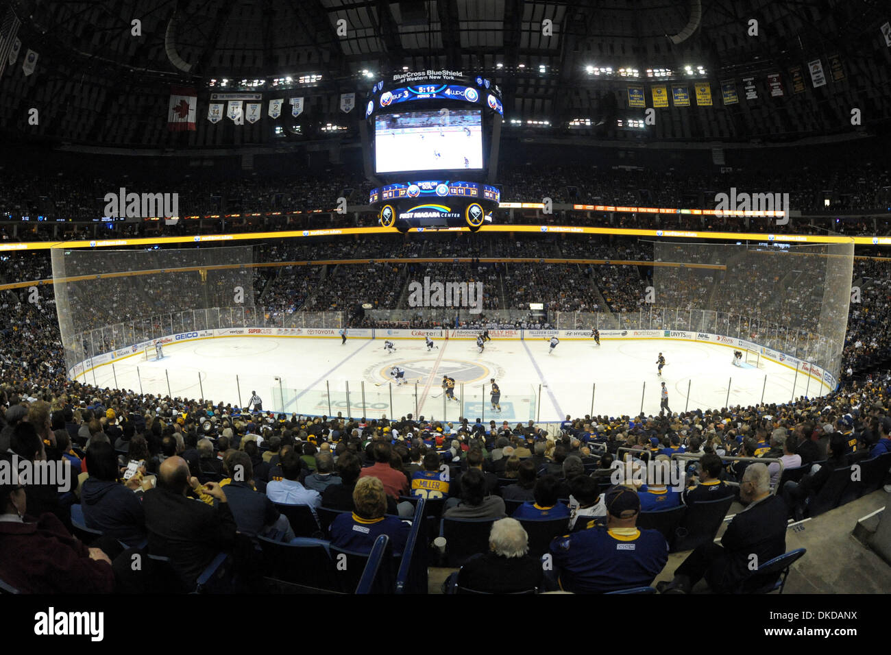 Buffalo sabres fans hi-res stock photography and images - Alamy